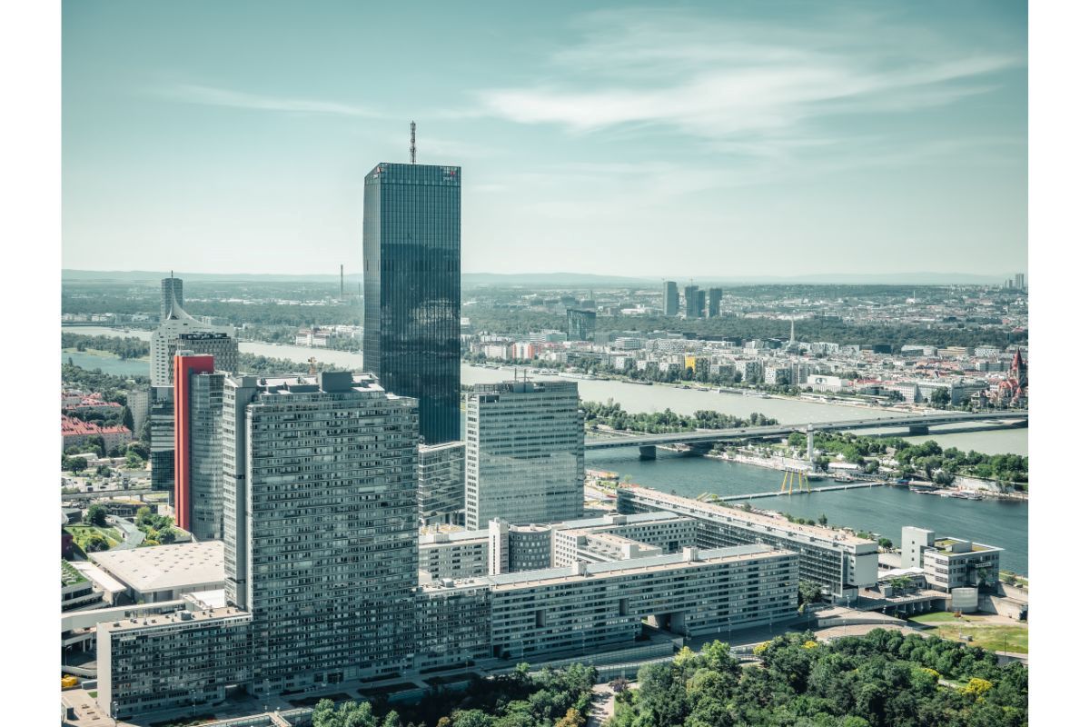 9 Important Pros And Cons Of Working At PwC